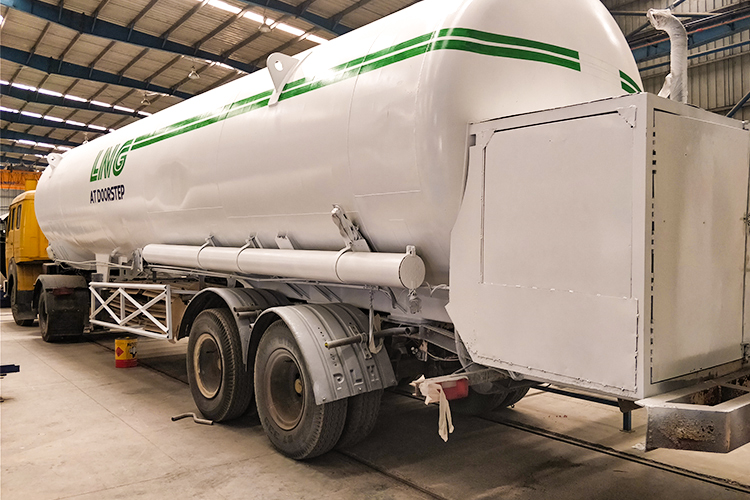 LNG Semi-Trailers | 23,000 to 46,500 Liter Capacity of LNG Transport